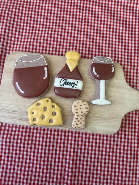 Cookie Decorating Level 1 : Would you like cheese with that wine ...